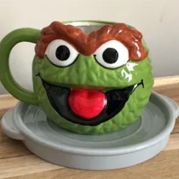 Sesame Street | Dining | Sesame Street Green And Red Oscar The Grouch ...